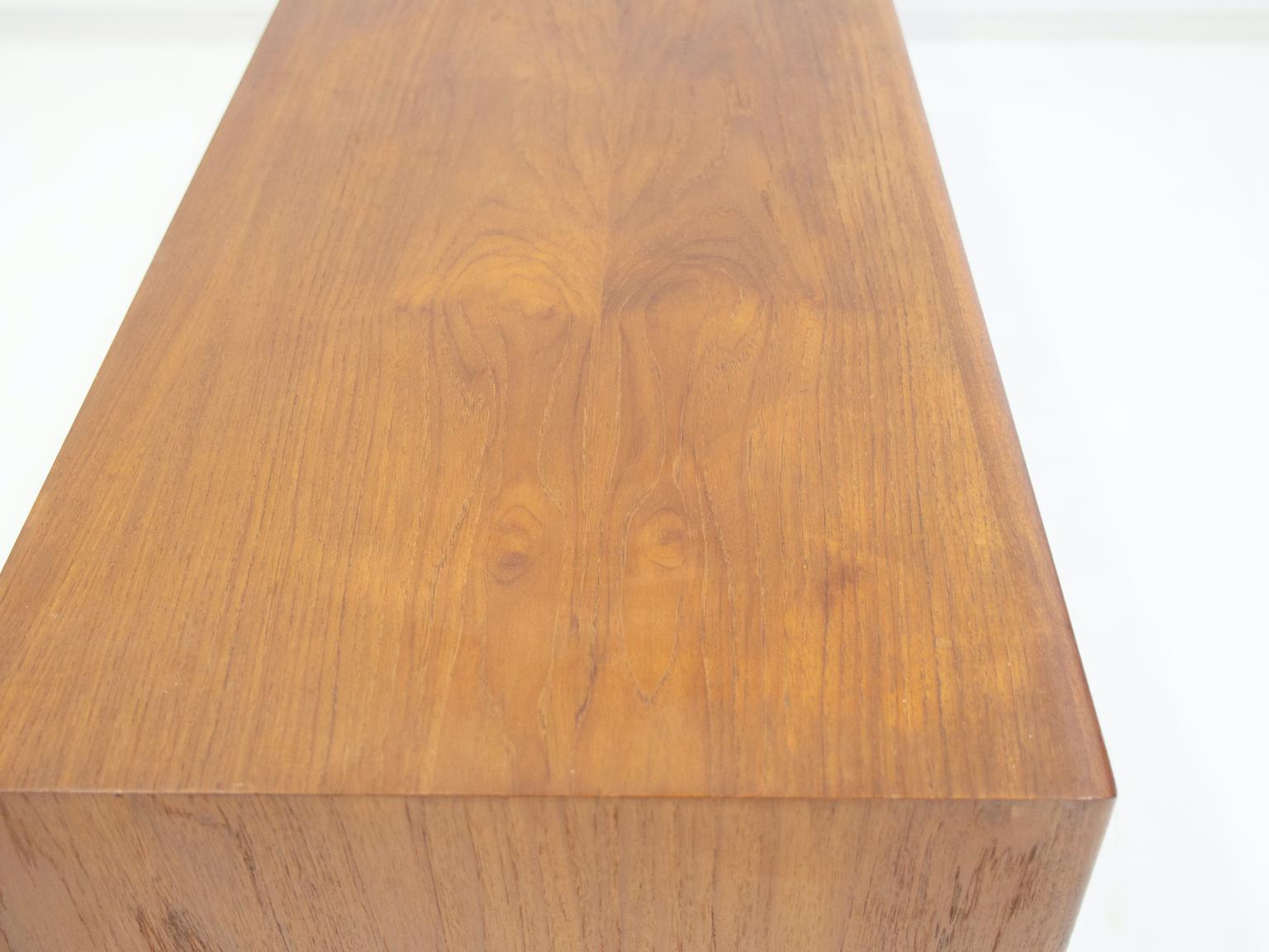 Scandinavian Modern Teak Chest of Drawers For Sale at 1stDibs