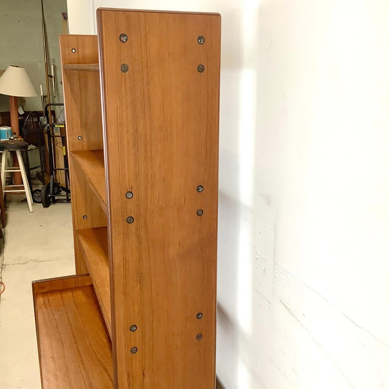 Scandinavian Modern Teak Chest of Drawers With Shelf Topper For Sale at ...