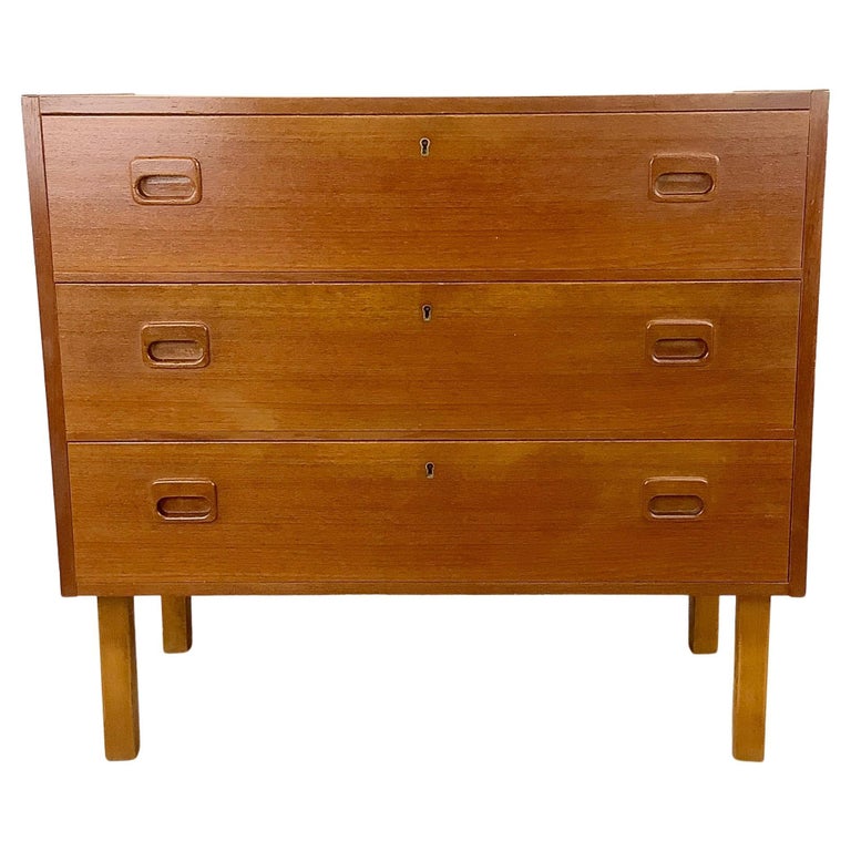 Scandinavian Modern Teak Three Drawer Chest For Sale at 1stDibs