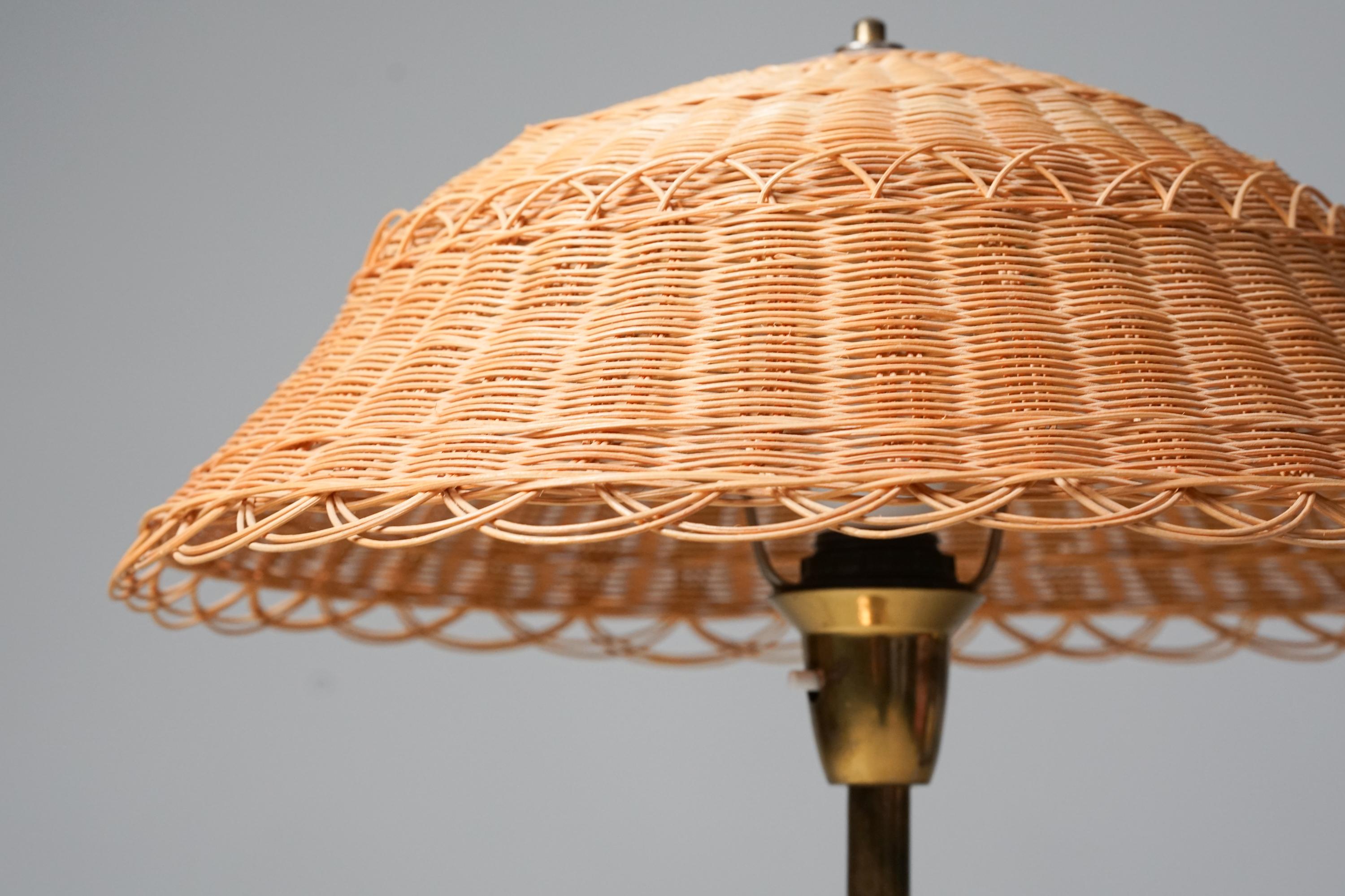 Scandinavian Modern Trumpet Table Lamp, Finland, 1960s For Sale at 1stDibs