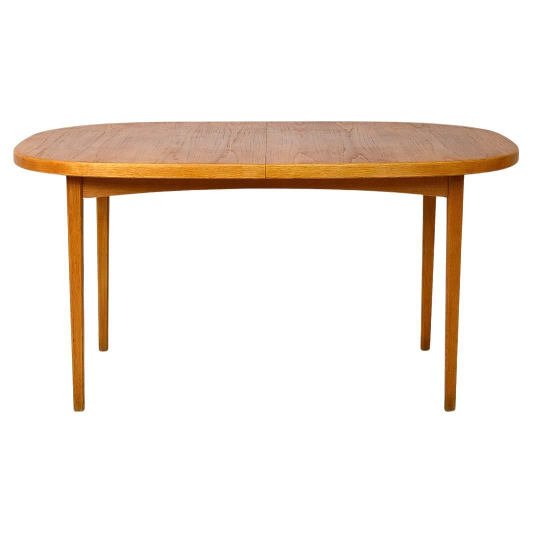Scandinavian Oval Extendable Table For Sale at 1stDibs