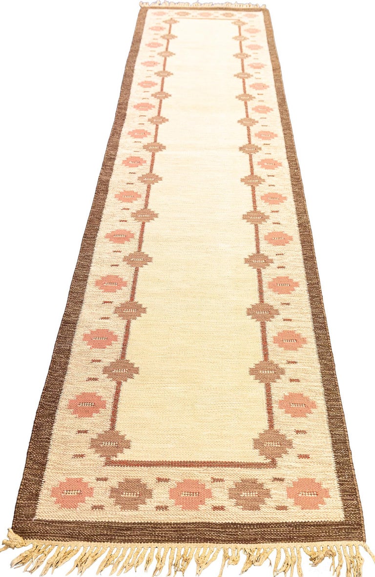 Scandinavian Runner Swedish Rollakan Beige Field For Sale at 1stDibs