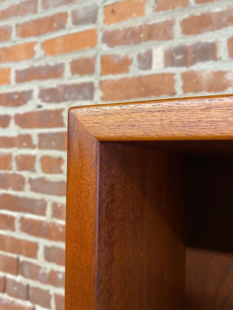 Scandinavian Teak Bookcase For Sale at 1stDibs