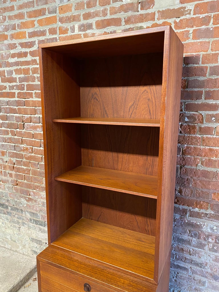 Scandinavian Teak Bookcase For Sale at 1stDibs