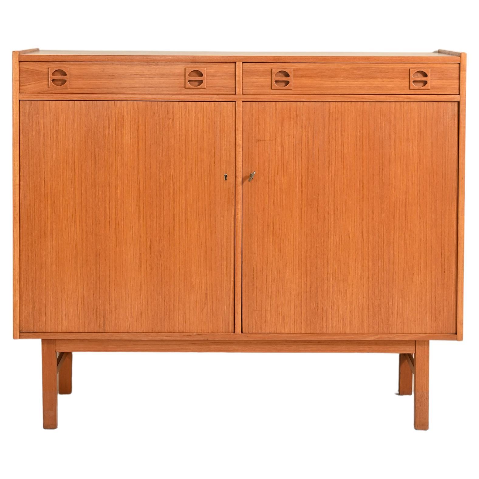 Scandinavian Teak Sideboard For Sale at 1stDibs
