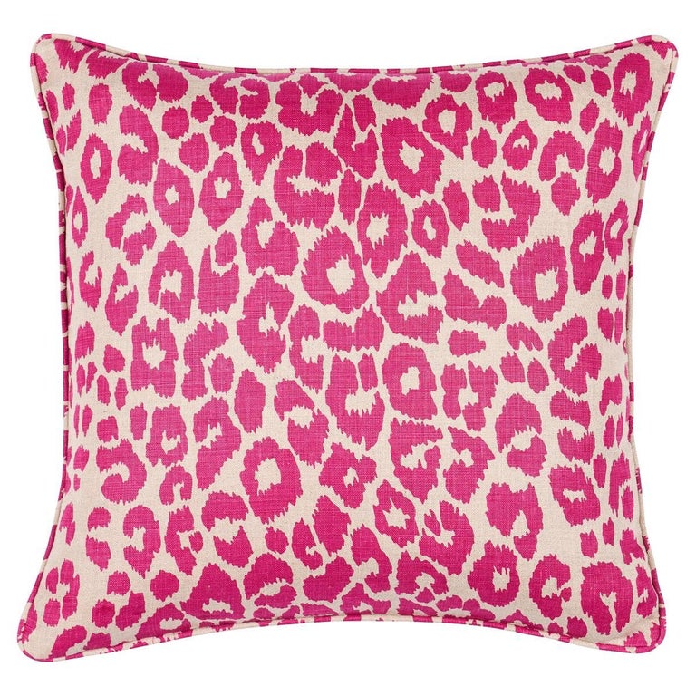 Schumacher Iconic Leopard 18" Pillow in Fuschia/Natural For Sale at 1stDibs