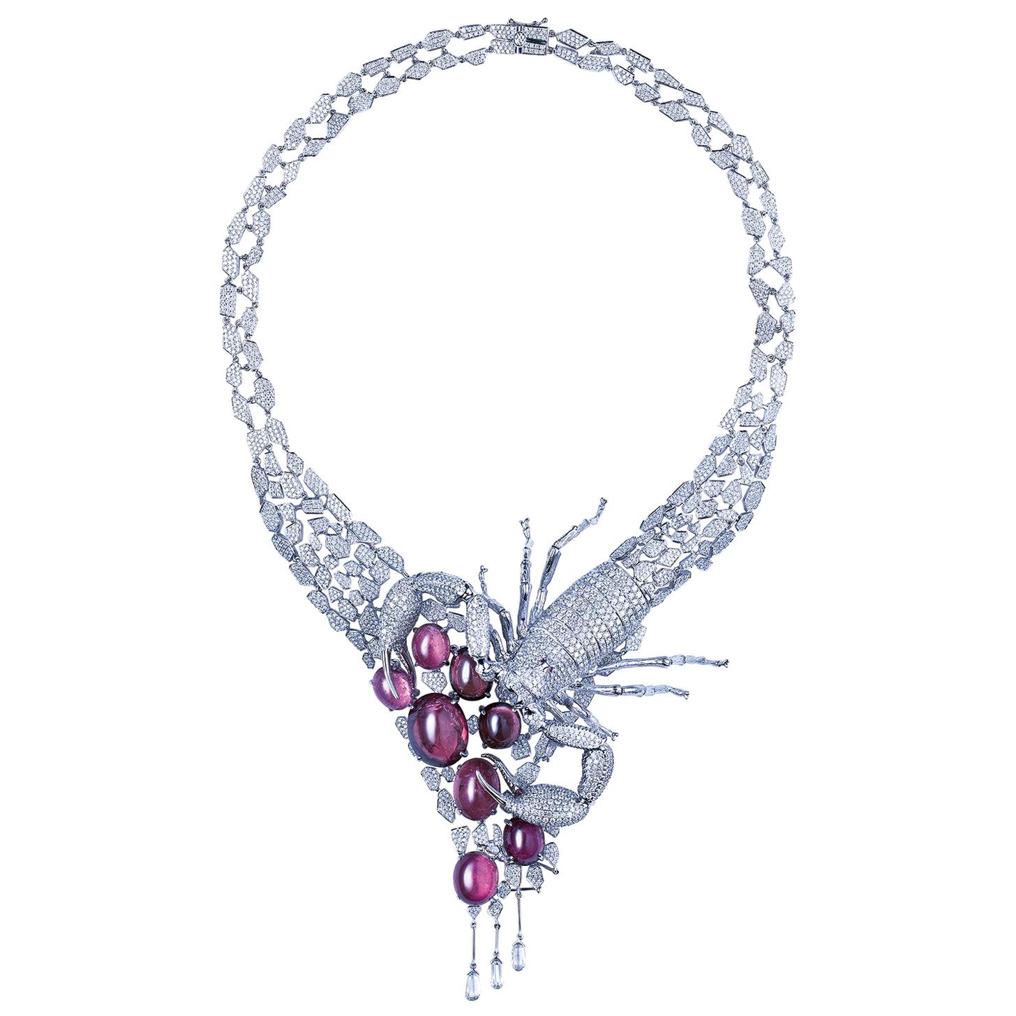 Scorpion-Diamond 18karat white and yellow gold Necklace For Sale at 1stDibs