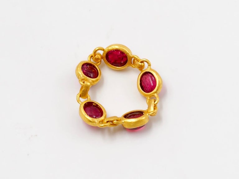 4.25 Carat Red Spinel Cabochon 22 Karat Gold Chain Ring at 1stDibs ...