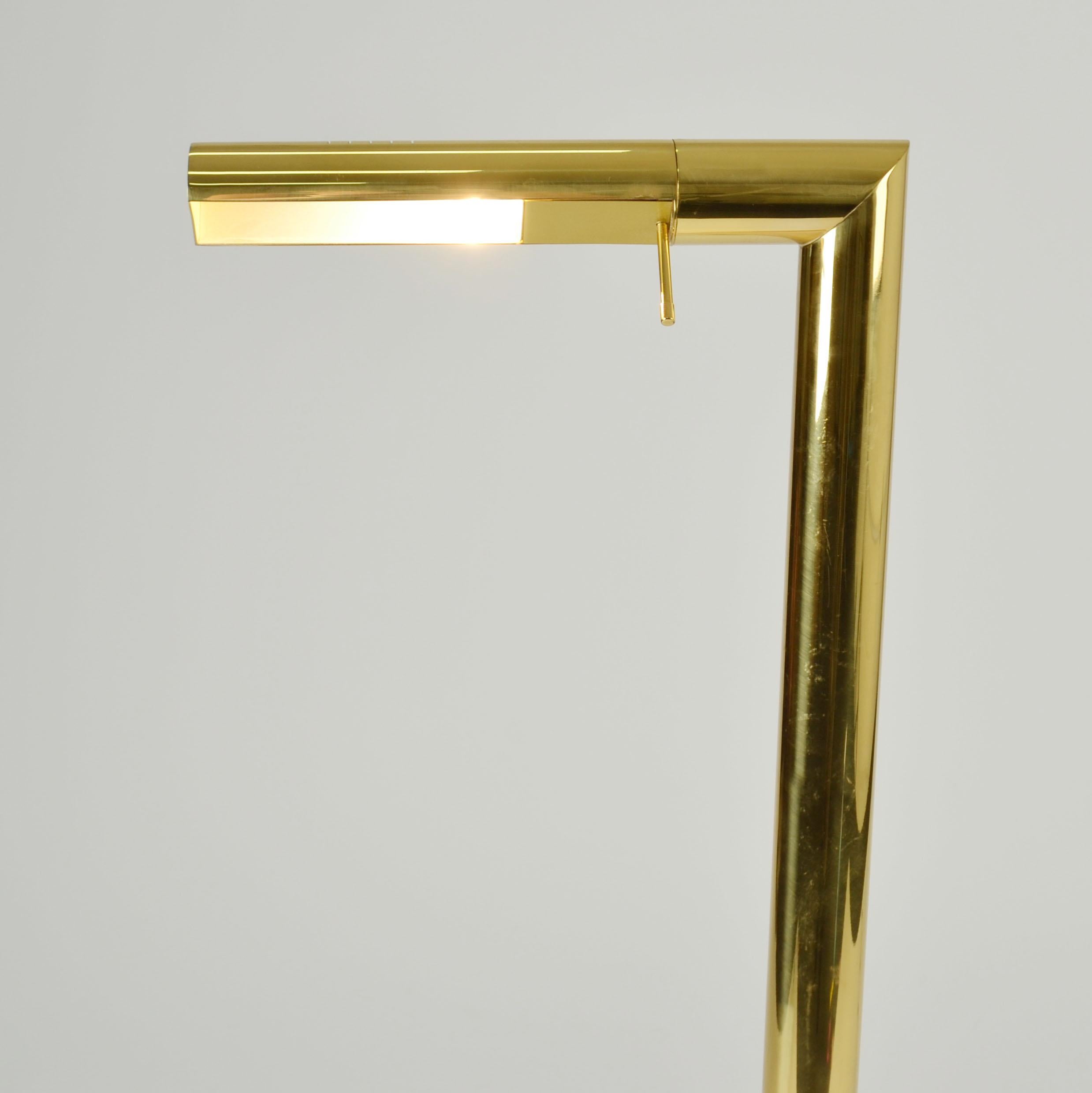Sculptural Brass Tubular Floor Lamp on Pyramide Foot For Sale at 1stDibs