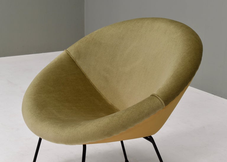 Sculptural Circle Chair in Original Mohair Velvet and Black Metal Base ...