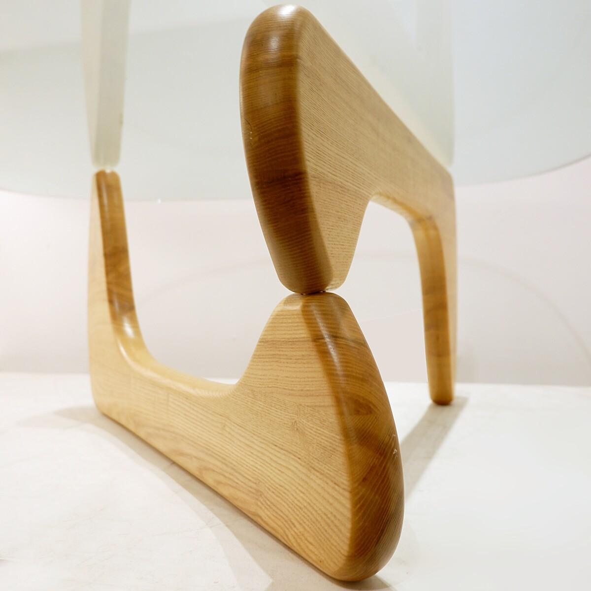 Sculptural coffee table in the style of Isamu Noguchi For Sale at 1stDibs
