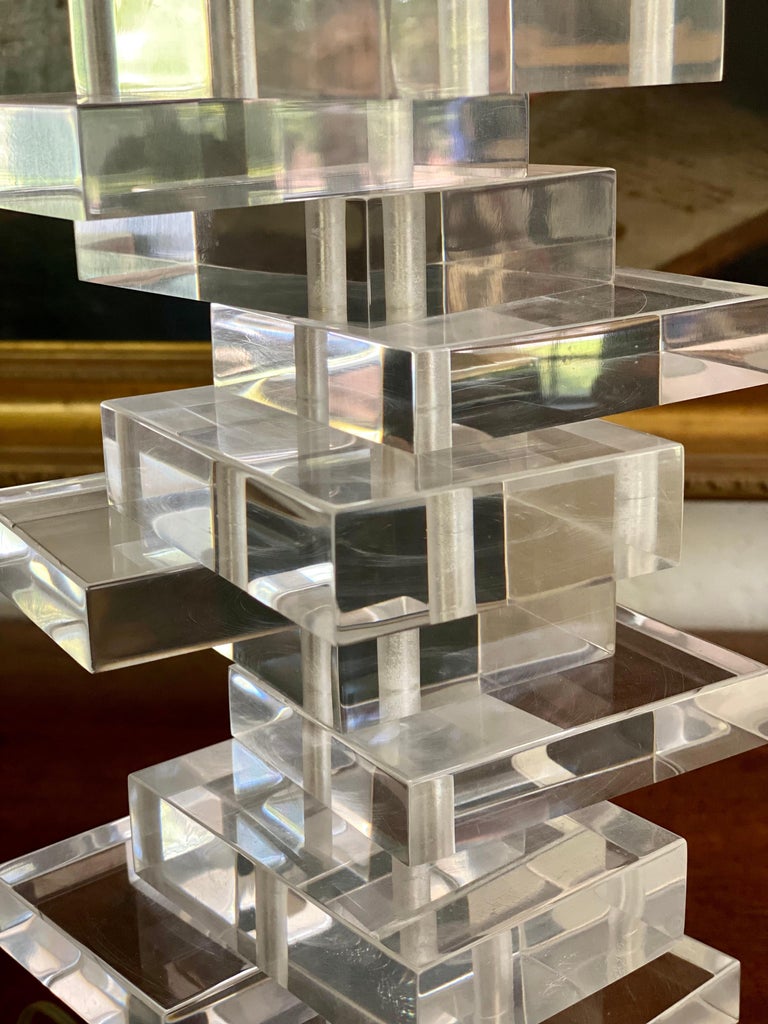 Sculptural Mid Century Stacked Lucite Table Lamp with Matching Lucite ...