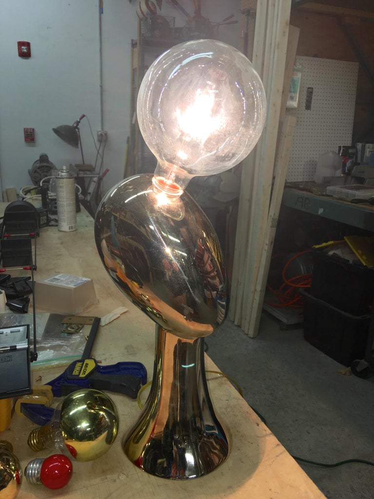 Abstract Bust Lamp in Polished Bronze For Sale at 1stDibs