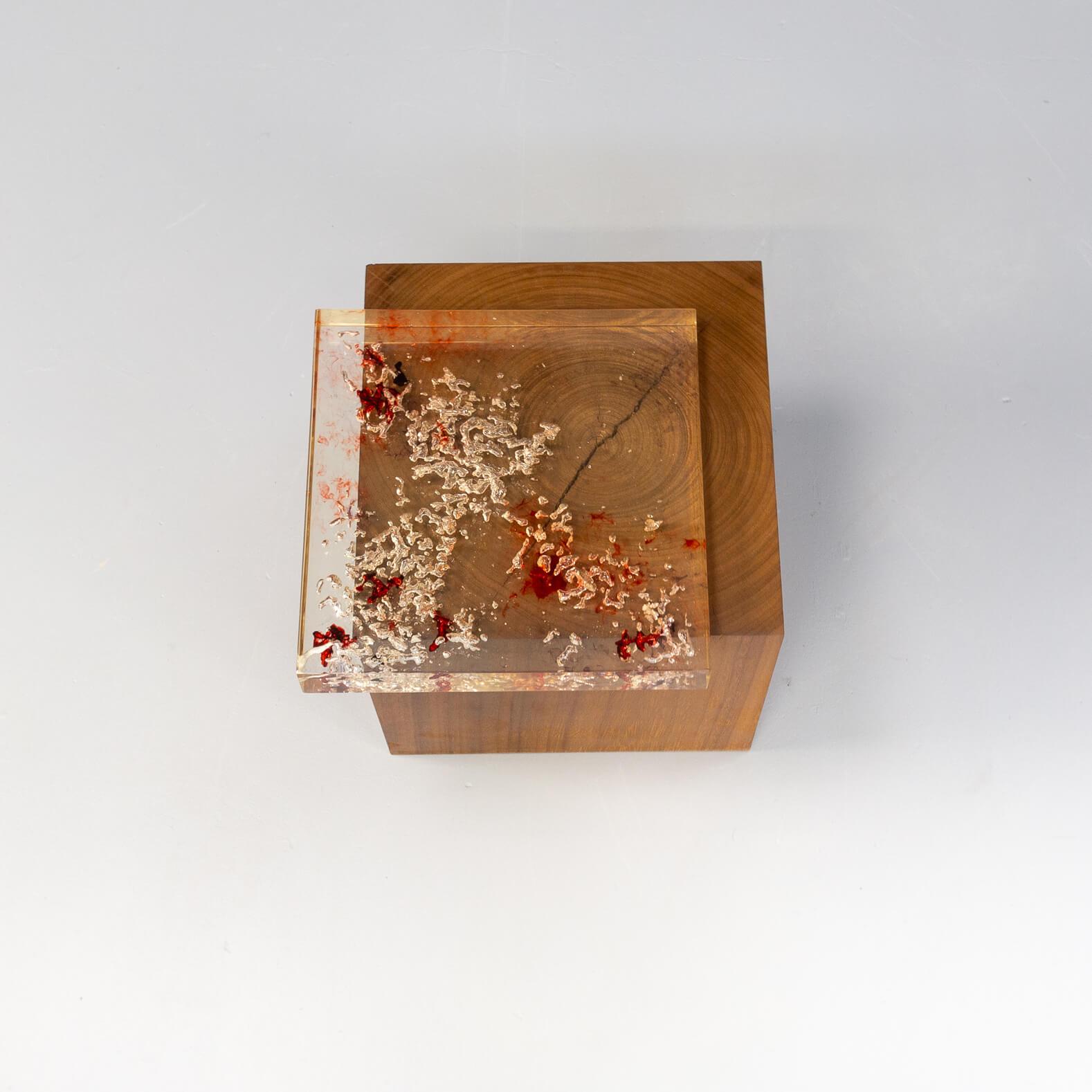 Sculptural Sidetable ‘Sparkling of Ice, Serie Cubi in Metamorfosi by ...