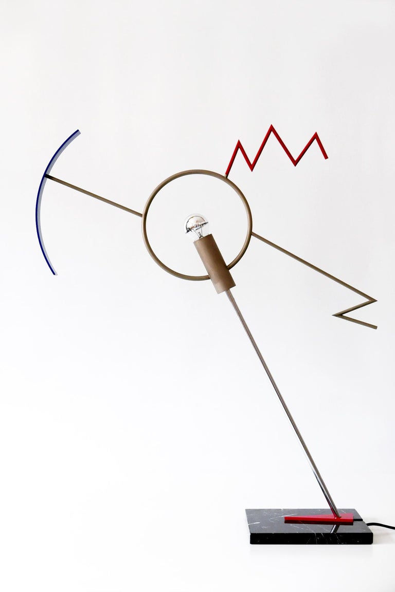 Skulpturale Valencia Tischleuchte von Javier Mariscal in Memphis Design ...