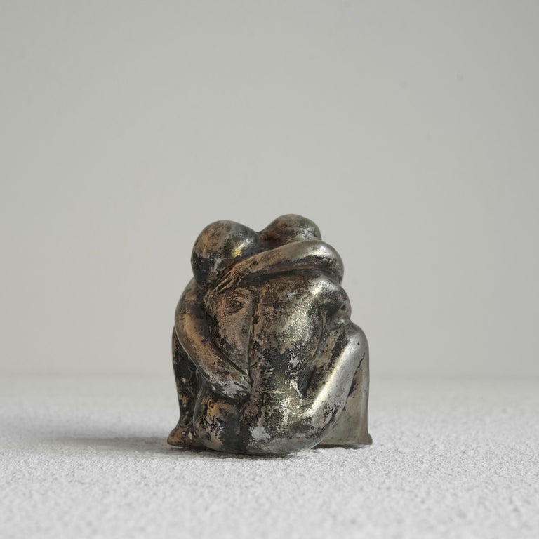 Sculpture of a Hugging Couple in Patinated Silver For Sale at 1stDibs