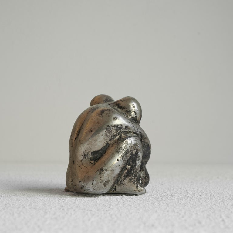 Sculpture of a Hugging Couple in Patinated Silver For Sale at 1stDibs