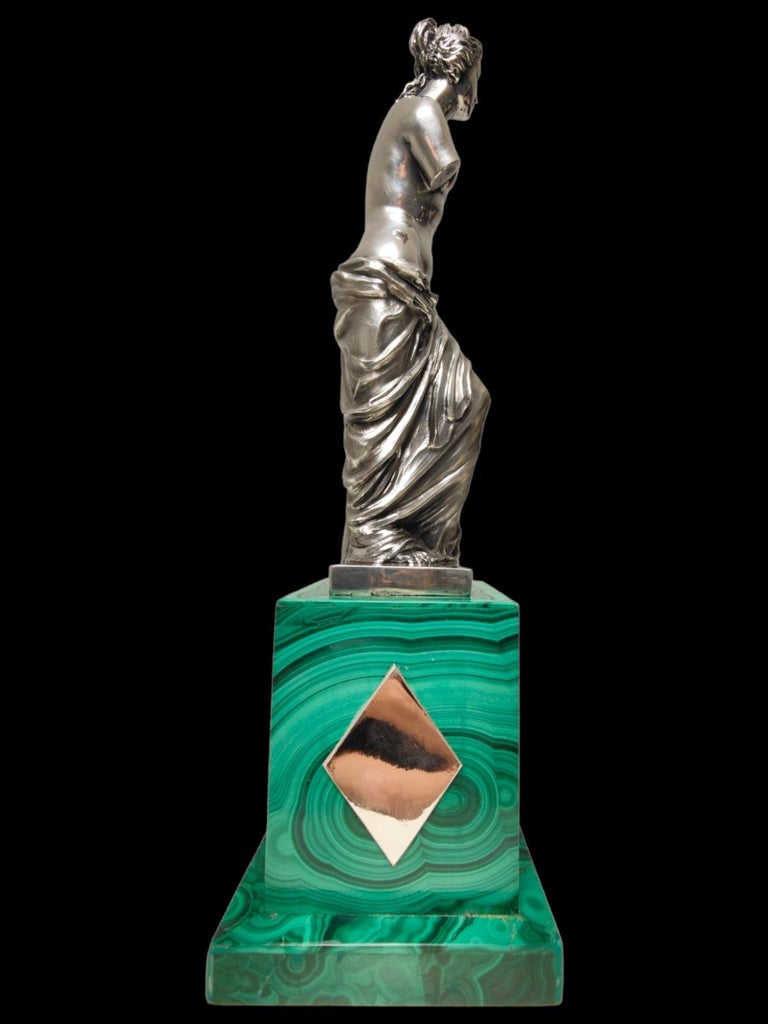 Sculpture of Venus in Solid Silver 20th Century For Sale at 1stDibs