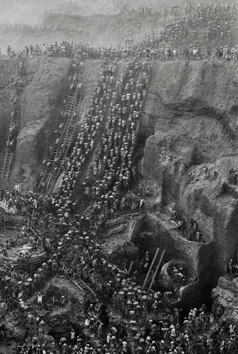 Sebastião Salgado - Serra Pelada Gold Mine, Brazil, 1986 For Sale at ...