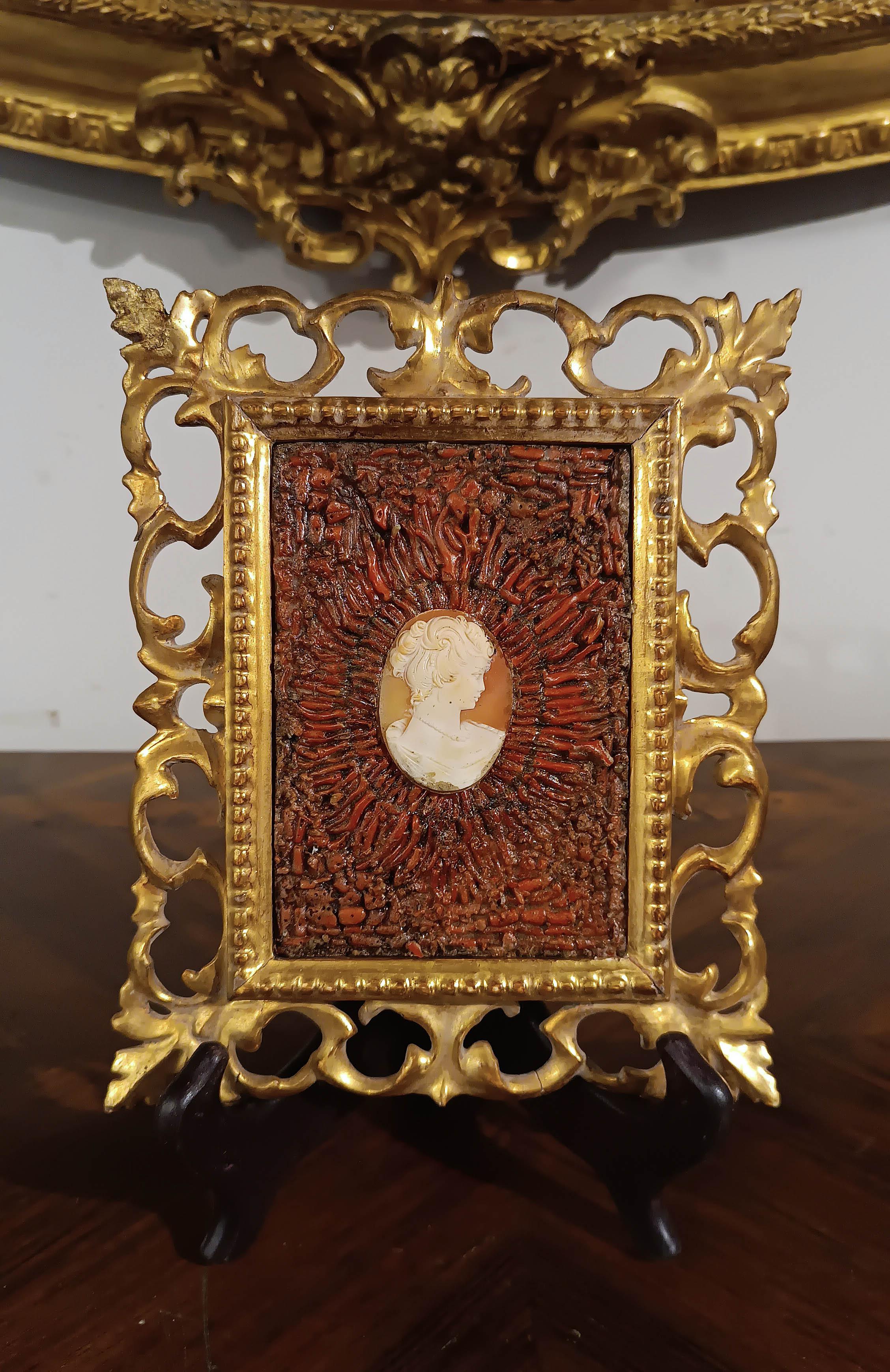 SECOND HALF OF THE 18th CENTURY CAMEO WITH CORALS AND GOLDEN FRAME For ...