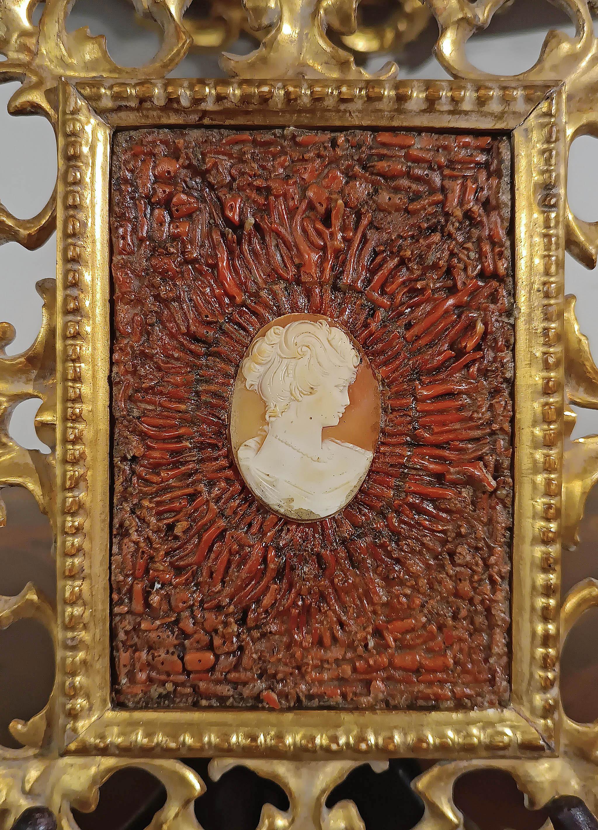 SECOND HALF OF THE 18th CENTURY CAMEO WITH CORALS AND GOLDEN FRAME For ...