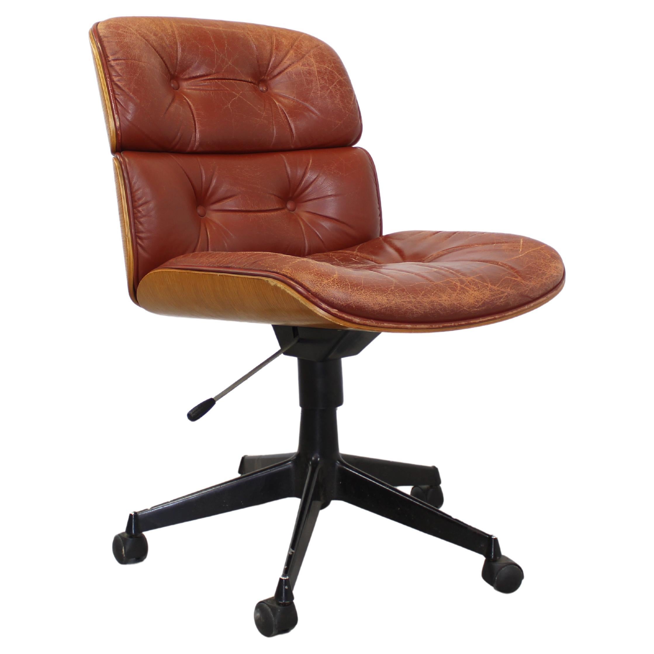 MIM (Mobili Italiani Moderni) Ennio Fazioli Office Chair For Sale at ...
