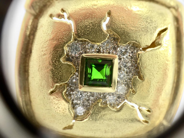 Seidengang 18 Karat and Platinum Diamond and Chrome Tourmaline Button ...