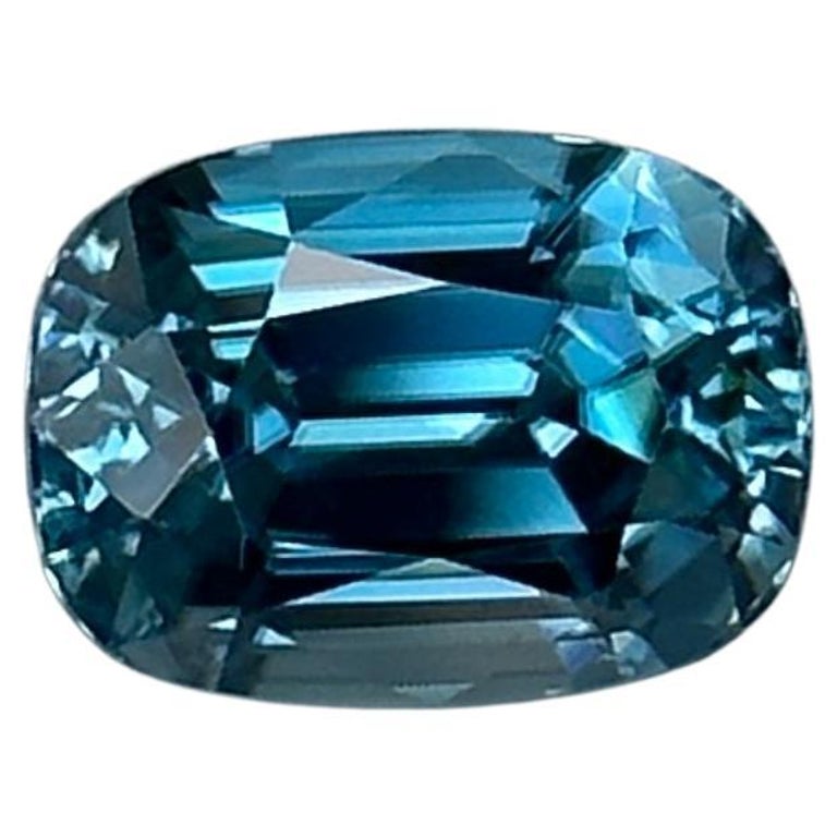 Sensational 9.01 Carat Natural Sky Blue Zircon For Sale at 1stDibs