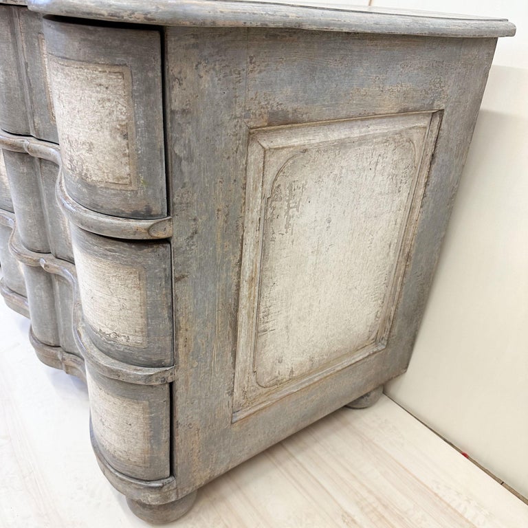 Grey and White Baroque Chest of Drawers with Serpentine Front, 18th ...