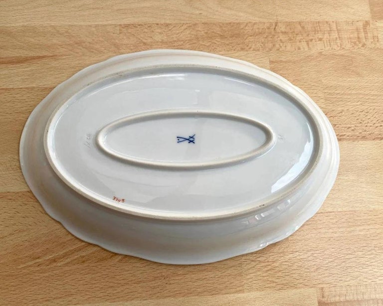Serving Oval Dish With Golden Border Gilding from Meissen For Sale at ...