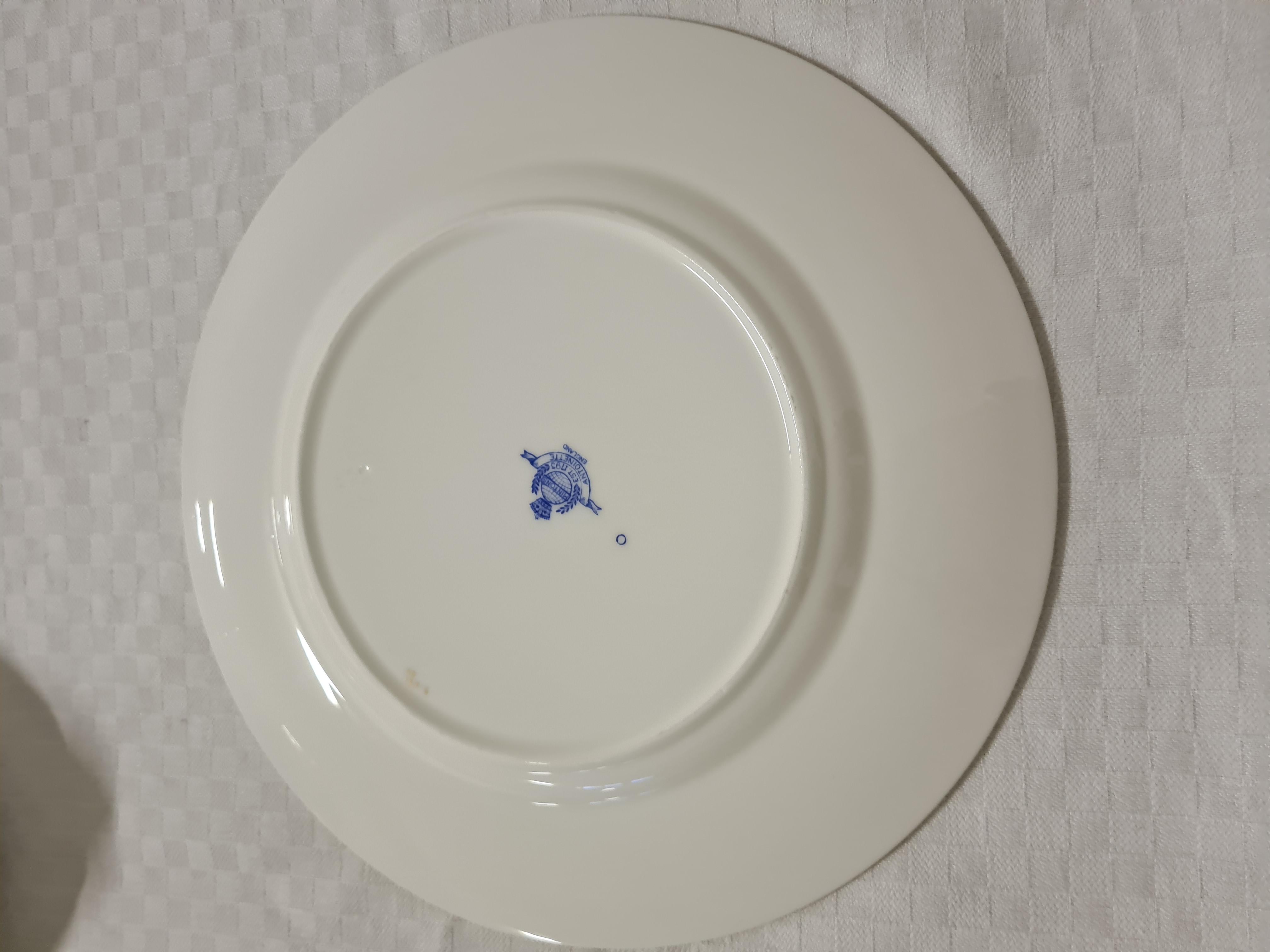 service for 12 people model Antoniette English manufacture Minton For Sale at 1stDibs