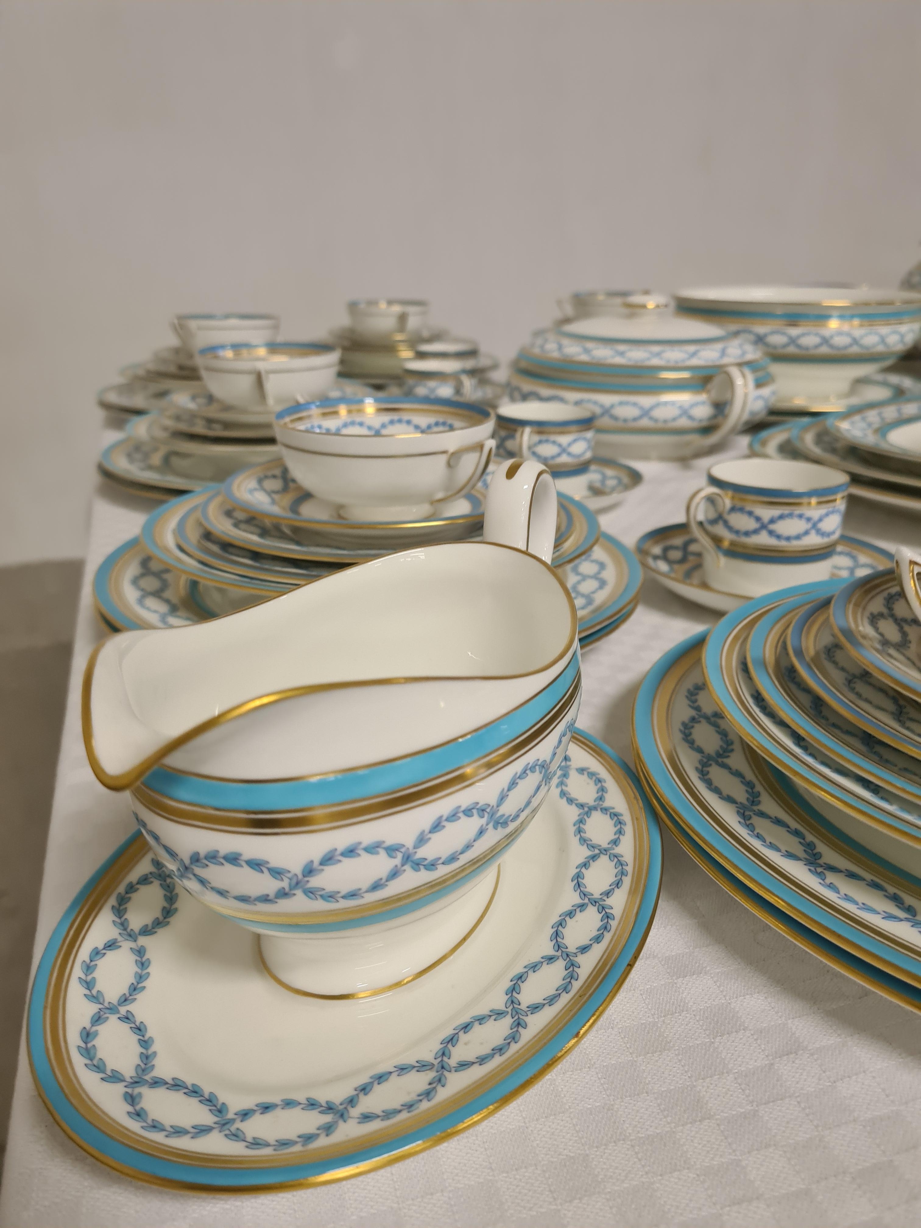 service for 12 people model Antoniette English manufacture Minton For Sale at 1stDibs