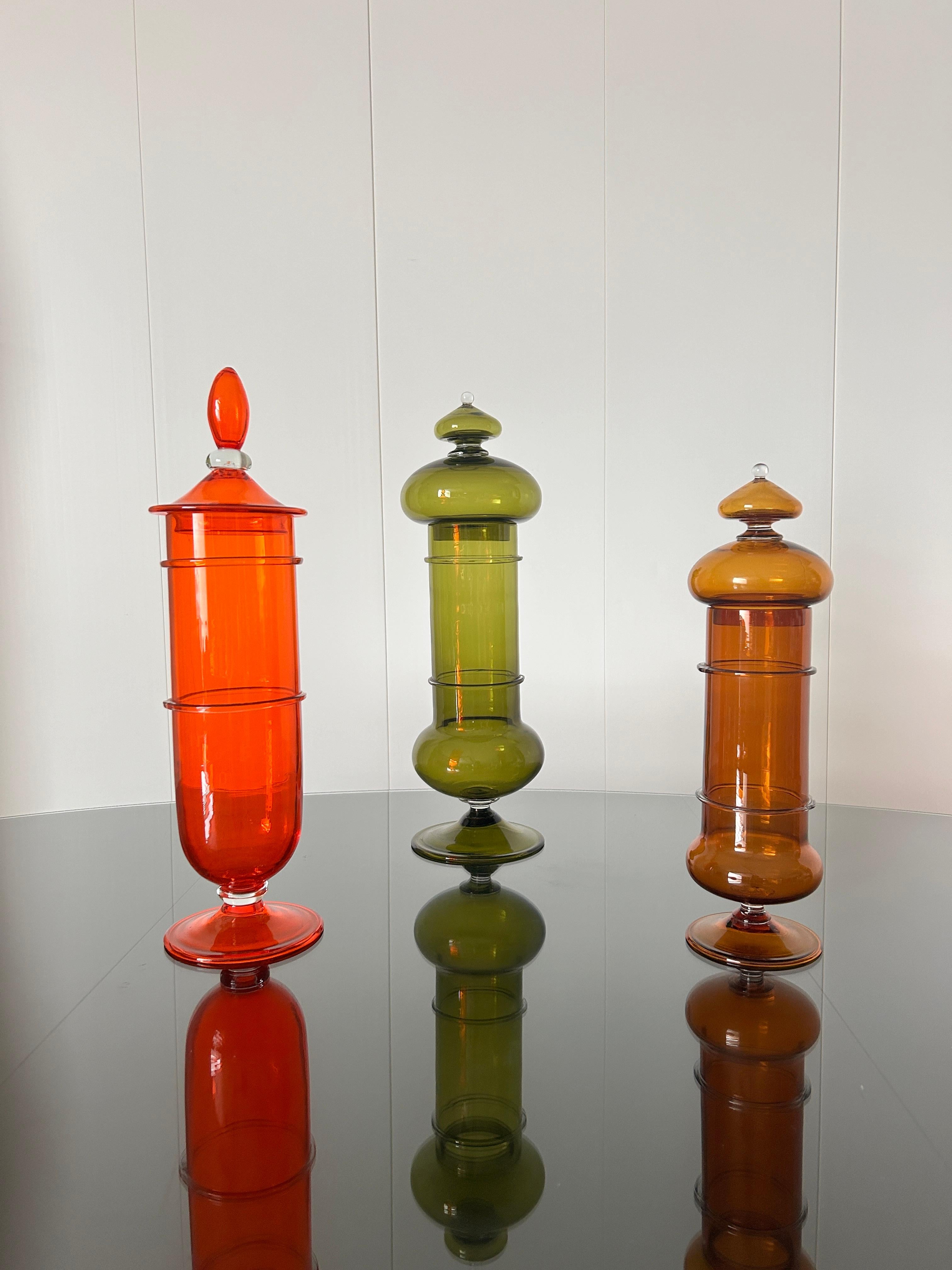 Set di tre vasi con coperchio in vetro colorato, Murano, anni '60 For ...