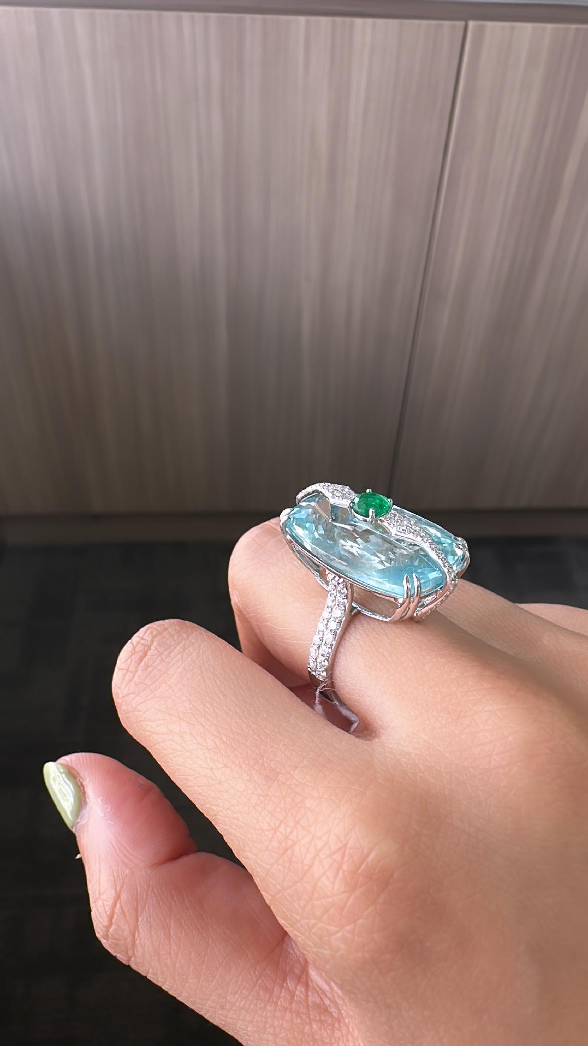 Set in 18K Gold, 24.23 carats Aquamarine, Emerald and Diamond Modern ...