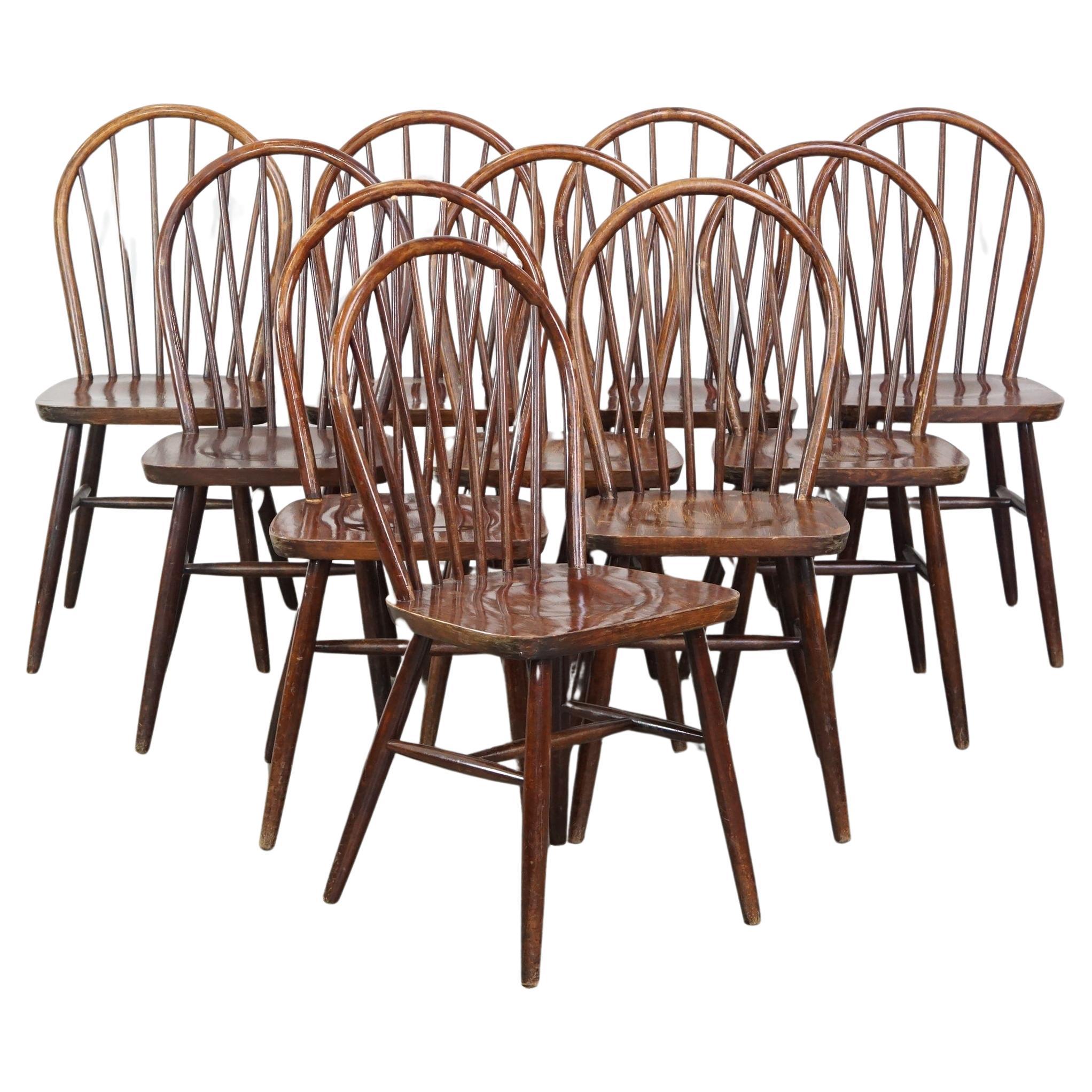 Set of 8 vintage wooden Windsor spindle chairs from the 1970s in ...