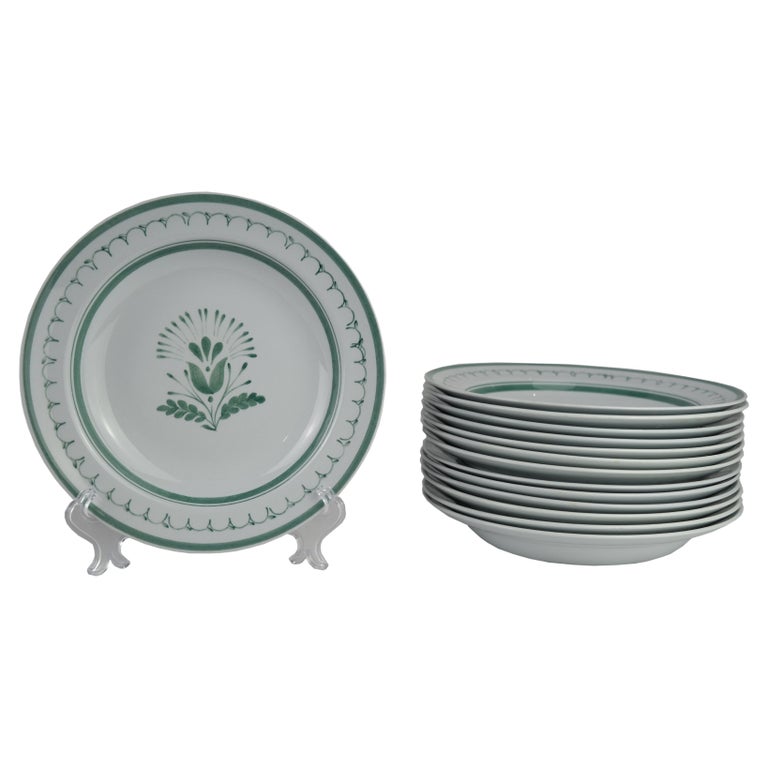 Set of 14 Green Thistle Dinner Plates, Arabia of Finland For Sale at ...