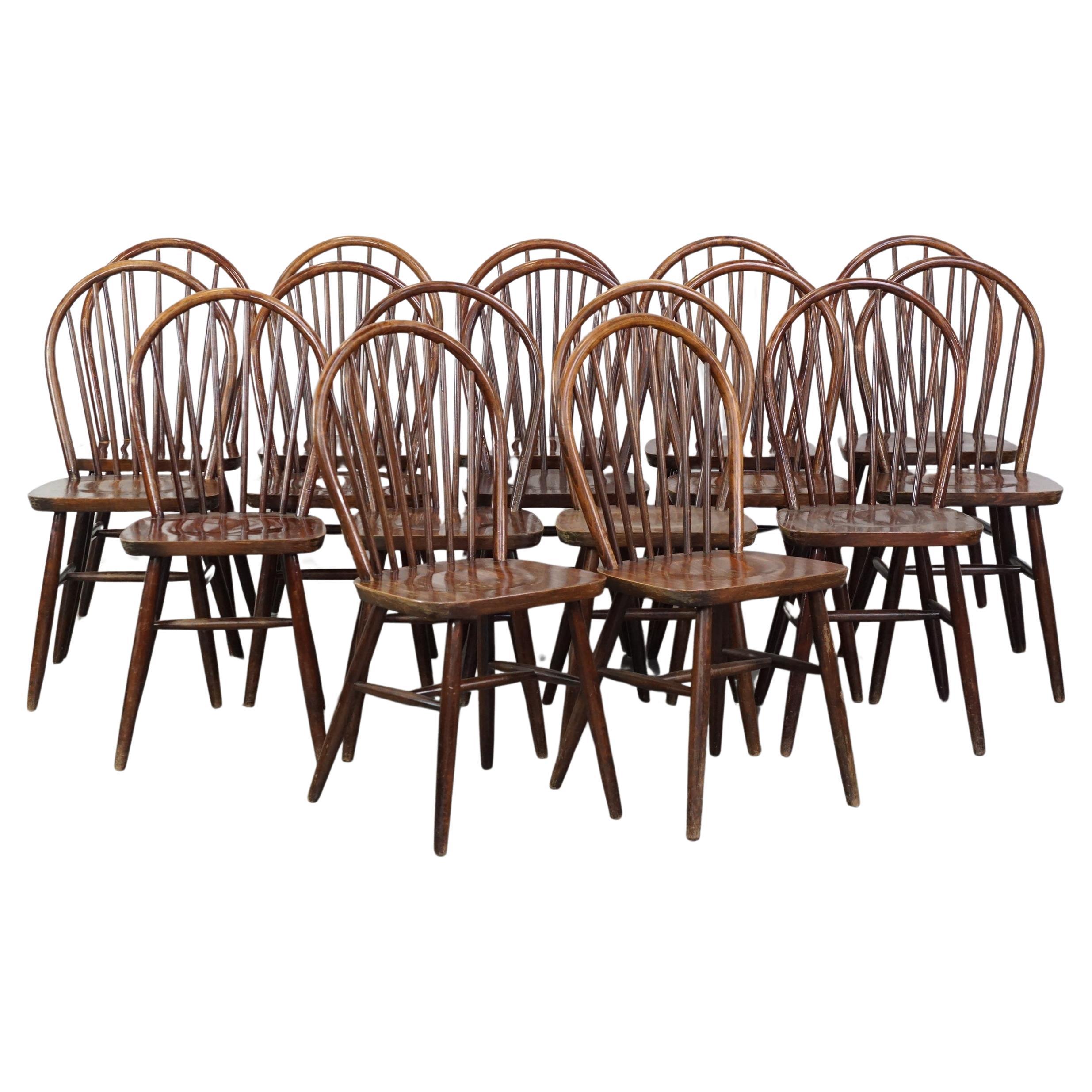 Set of 8 vintage wooden Windsor spindle chairs from the 1970s in ...