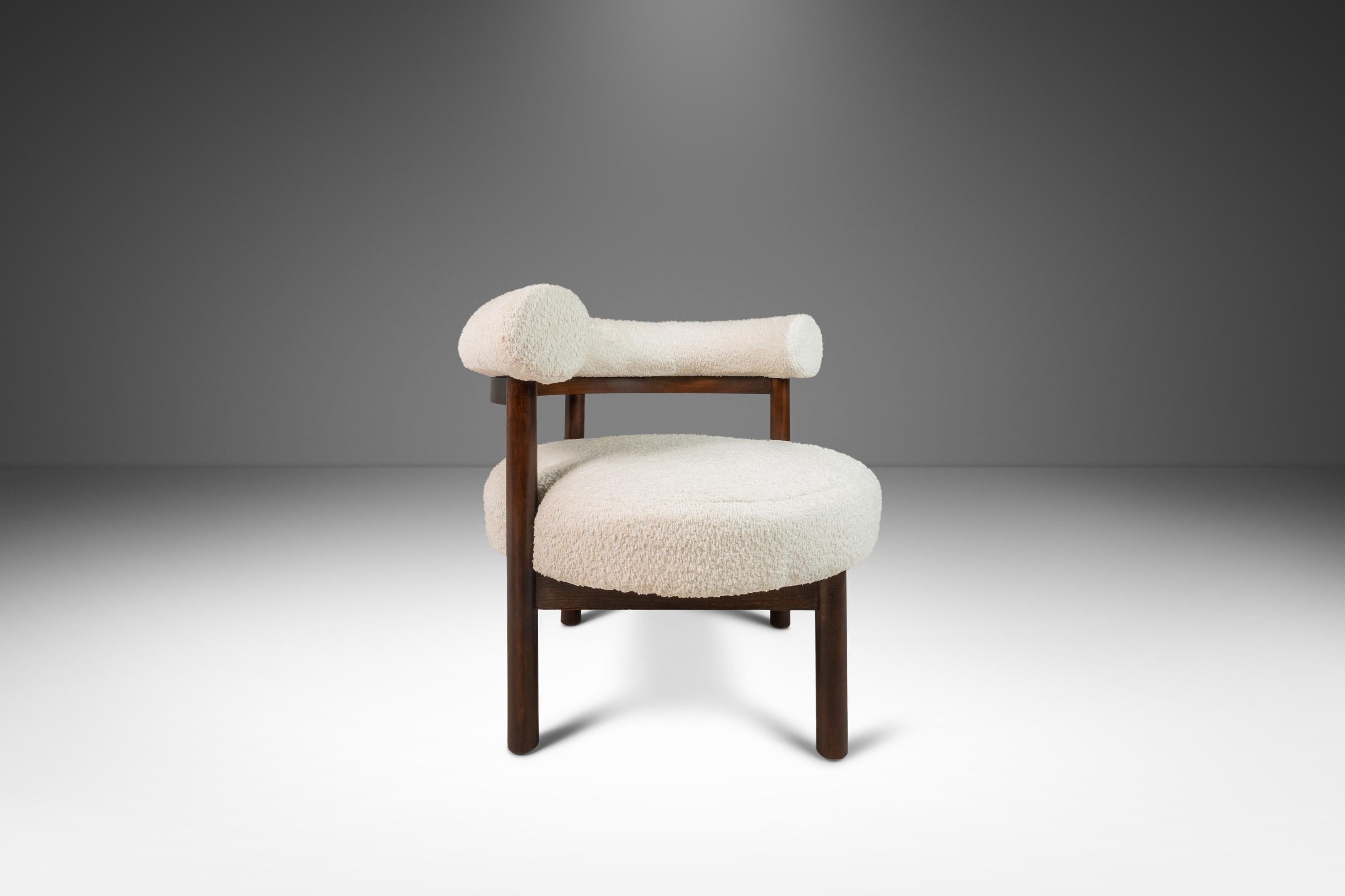 Set of 2 Barrel Back Lounge Chairs in Walnut and Bouclé After Nanna ...