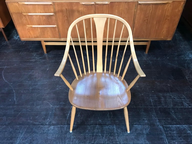 Set of 2 British Midcentury Model 514 Elm and Beech Cowhorn Chairs by ...