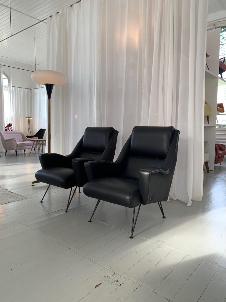 Set of 2 Italian Minotti Leather Chairs with Patinated Brass Legs ...