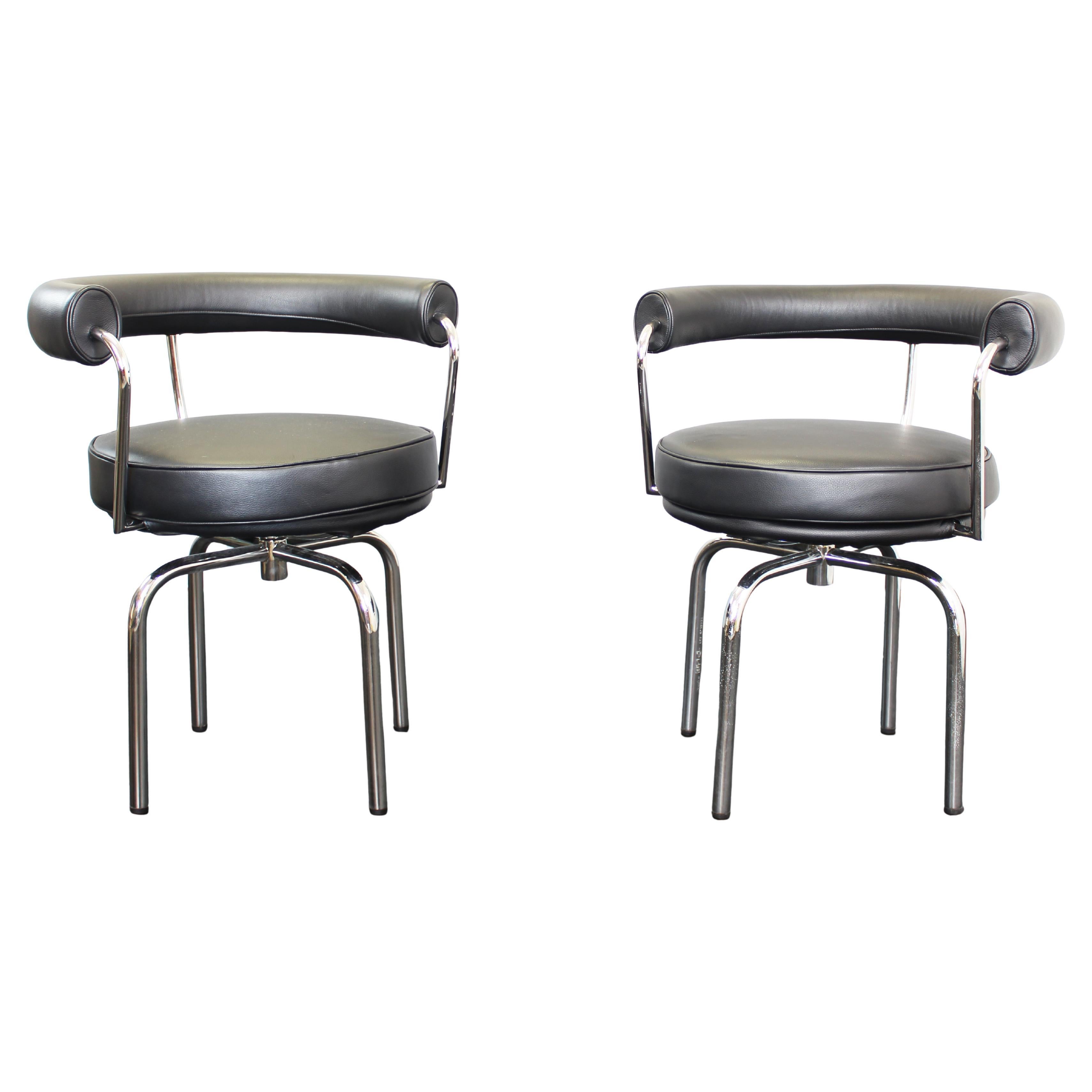 Le Corbusier, Perriand and Jeannette LC7 Leather Swivel chair for ...