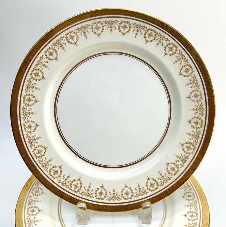 Set of 20 Aynsley England Porcelain Dinner Plates in Gold Dowery, circa ...