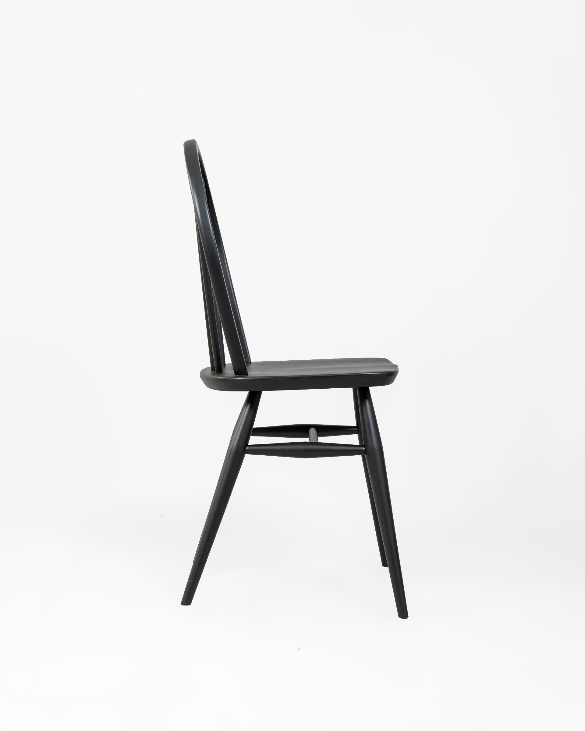 Set of 3 Black Windsor Chair by Lucian Ercolani for Ercol, circa 1960 ...