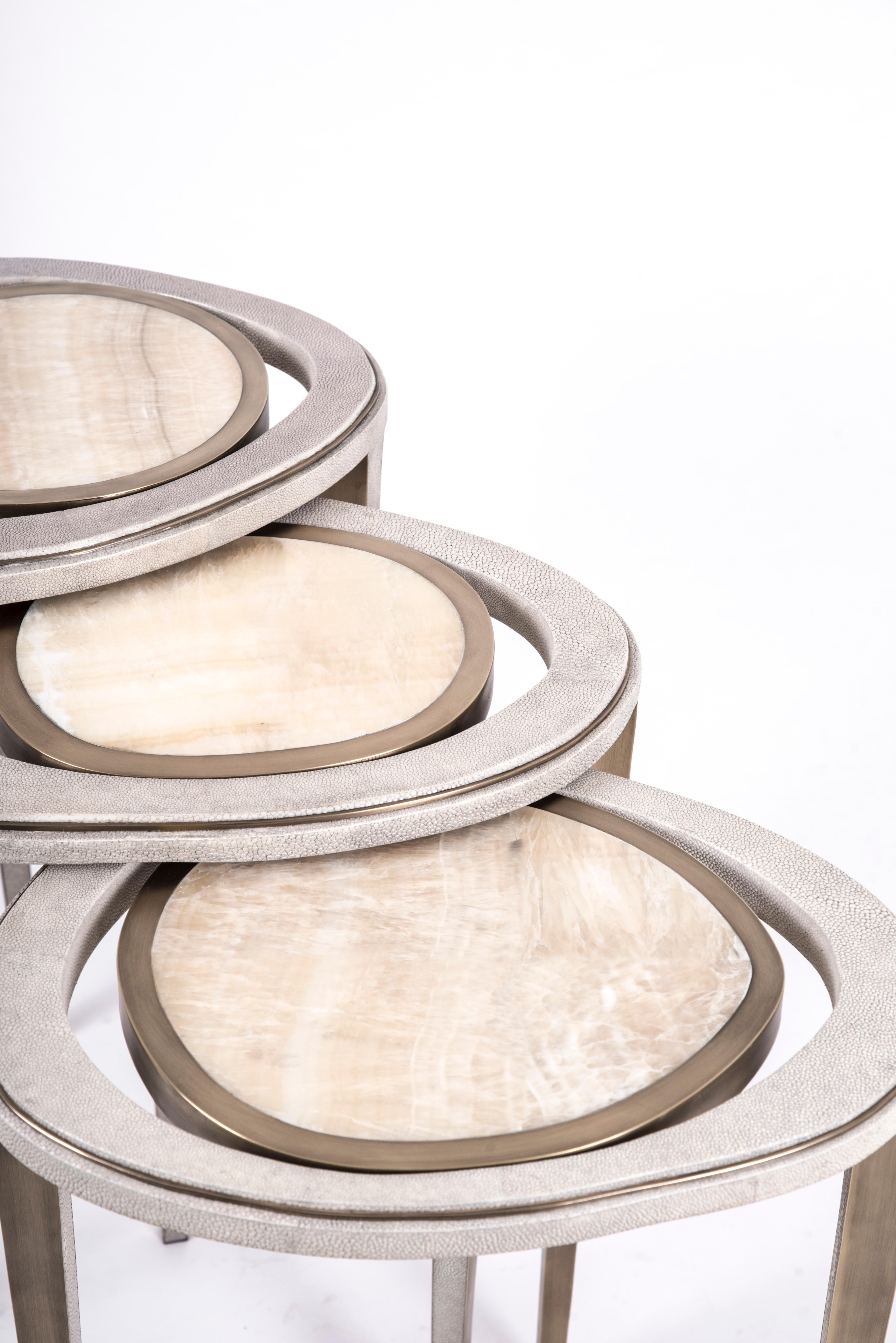 Set of 3 Peacock Nesting End Table in Cream Shagreen Onyx, Brass by R&Y ...