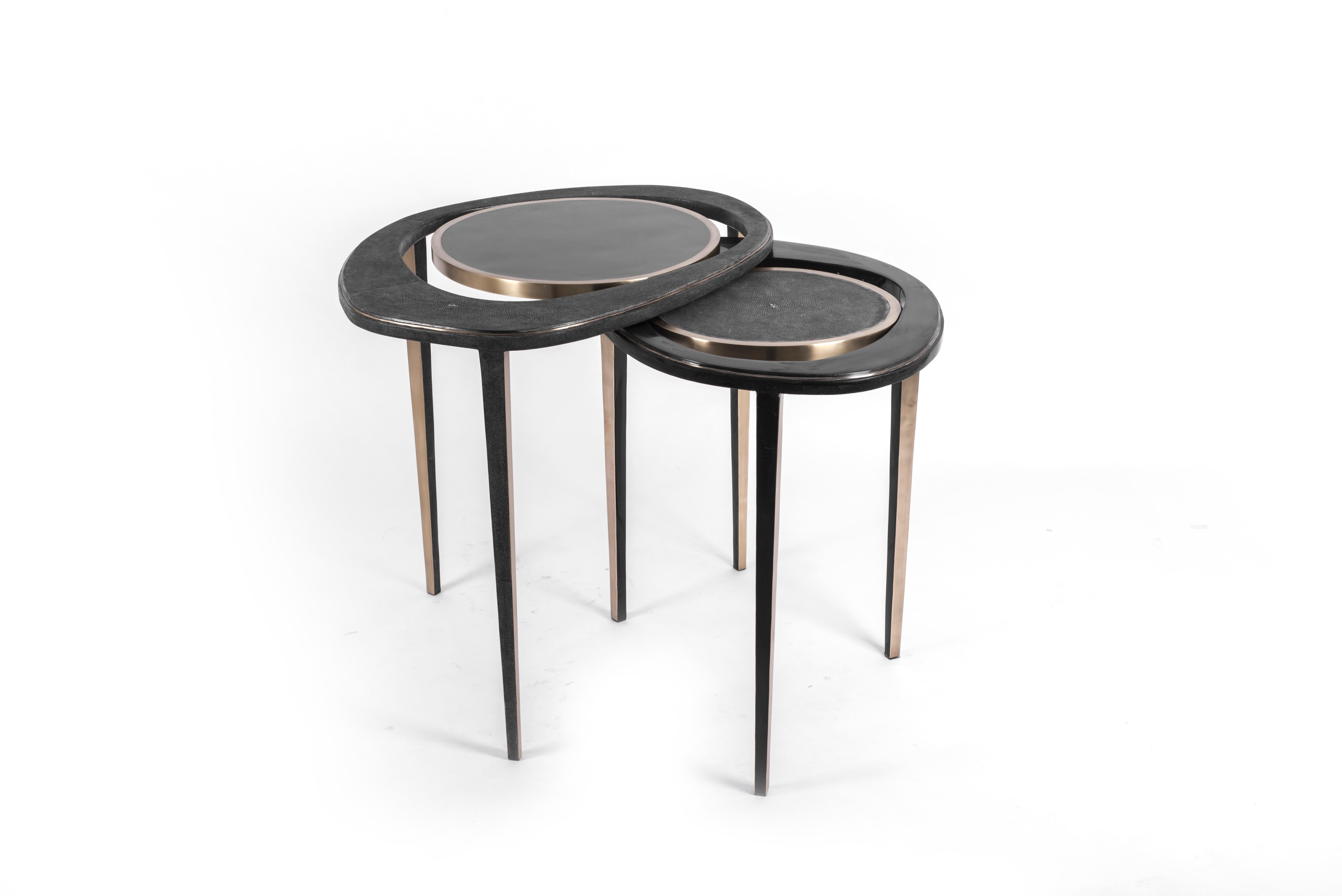 Set of 3 Peacock Nesting End Table in Cream Shagreen Onyx, Brass by R&Y ...