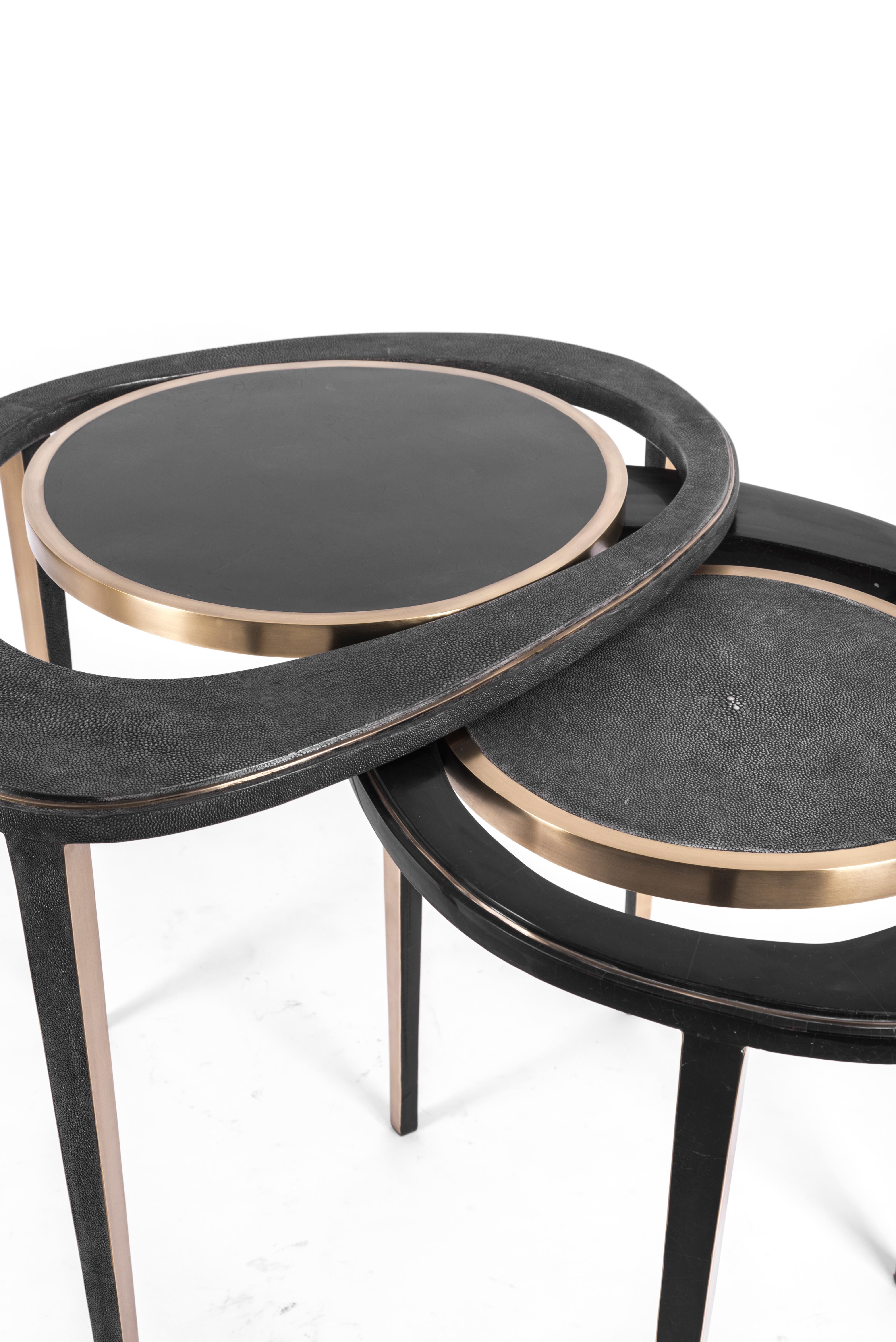 Set of 3 Peacock Nesting End Table in Cream Shagreen Onyx, Brass by R&Y ...