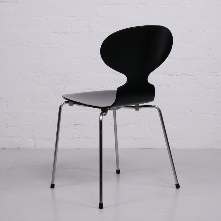 Set of 4 ‘Ant’ Chairs by Arne Jacobsen for Fritz Hansen, 2 early sets ...