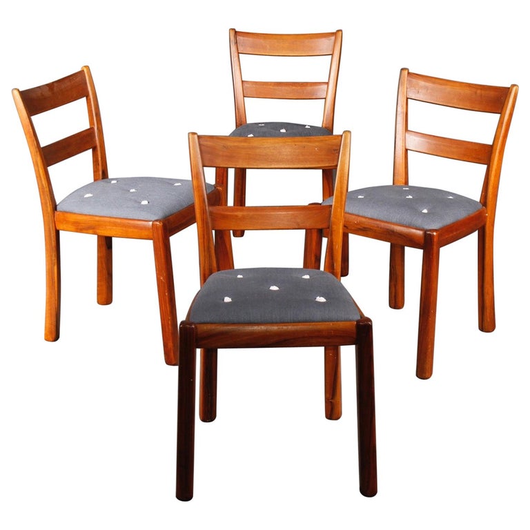 Set of 4 Chairs For Sale at 1stDibs