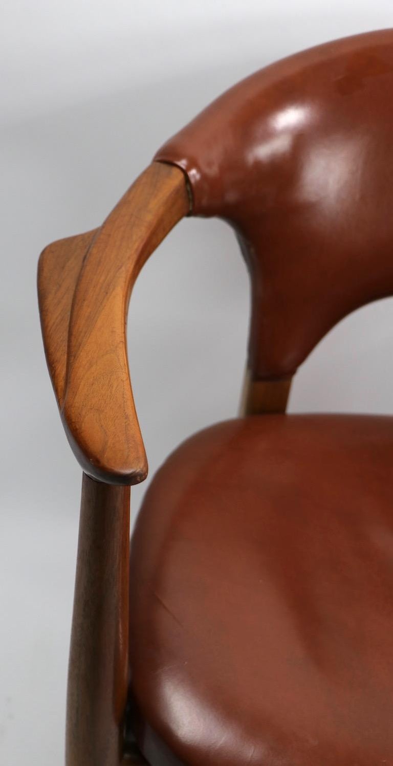 Set of 4 Dining Armchairs Attributed to Gunlocke at 1stDibs