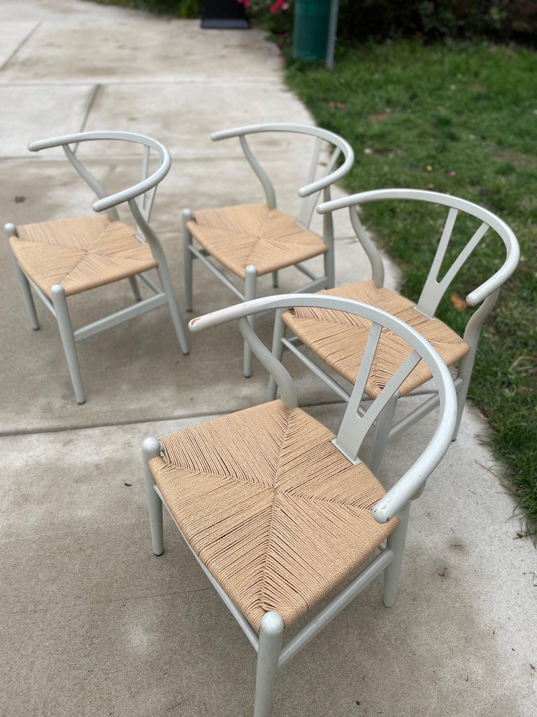 Set of 4 Hans Wegner Wishbone Chairs For Sale at 1stDibs